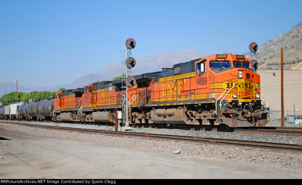 BNSF 4688